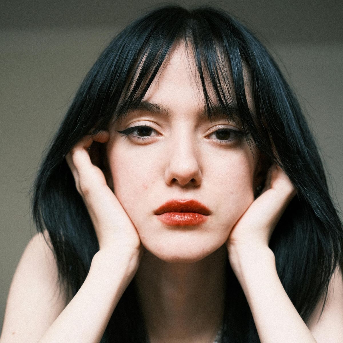 Fleco wispy, el estilo que realza tu belleza a los 50 años - Serzen