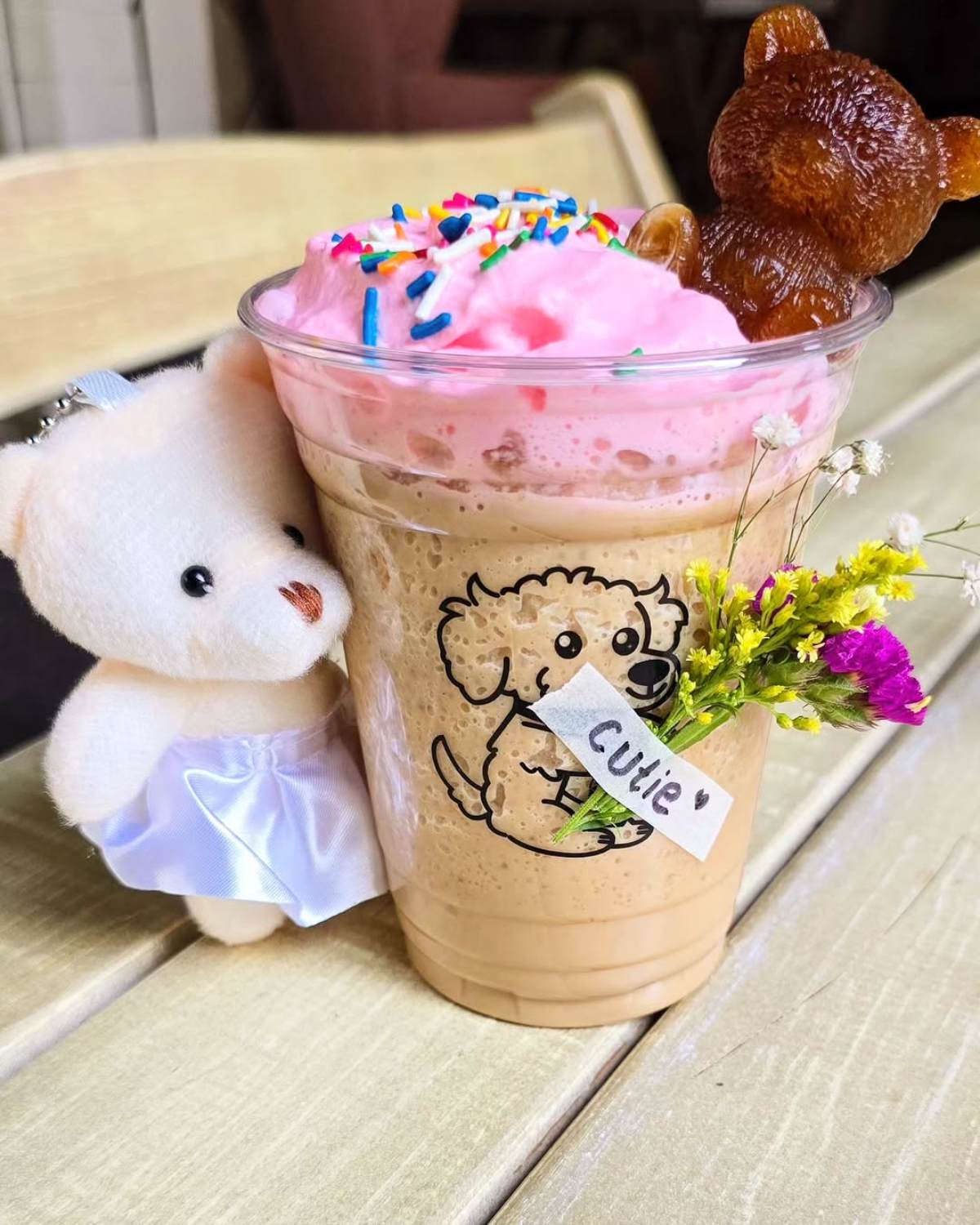 AM café: menú y dónde está la cafetería con bebidas de ositos - Serzen